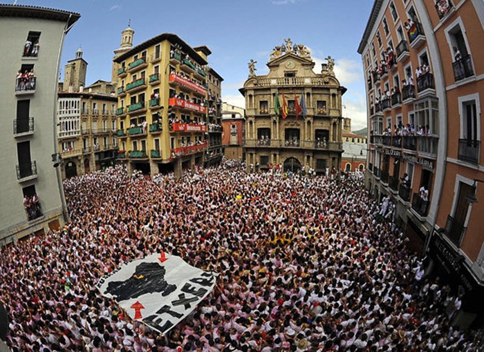 Festival of San Fermin 2010 in Pictures | Amusing Planet